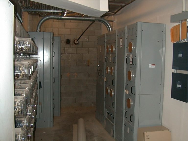 Safe Clearances for Electrical Equipment: Working Space and Dedicated ...